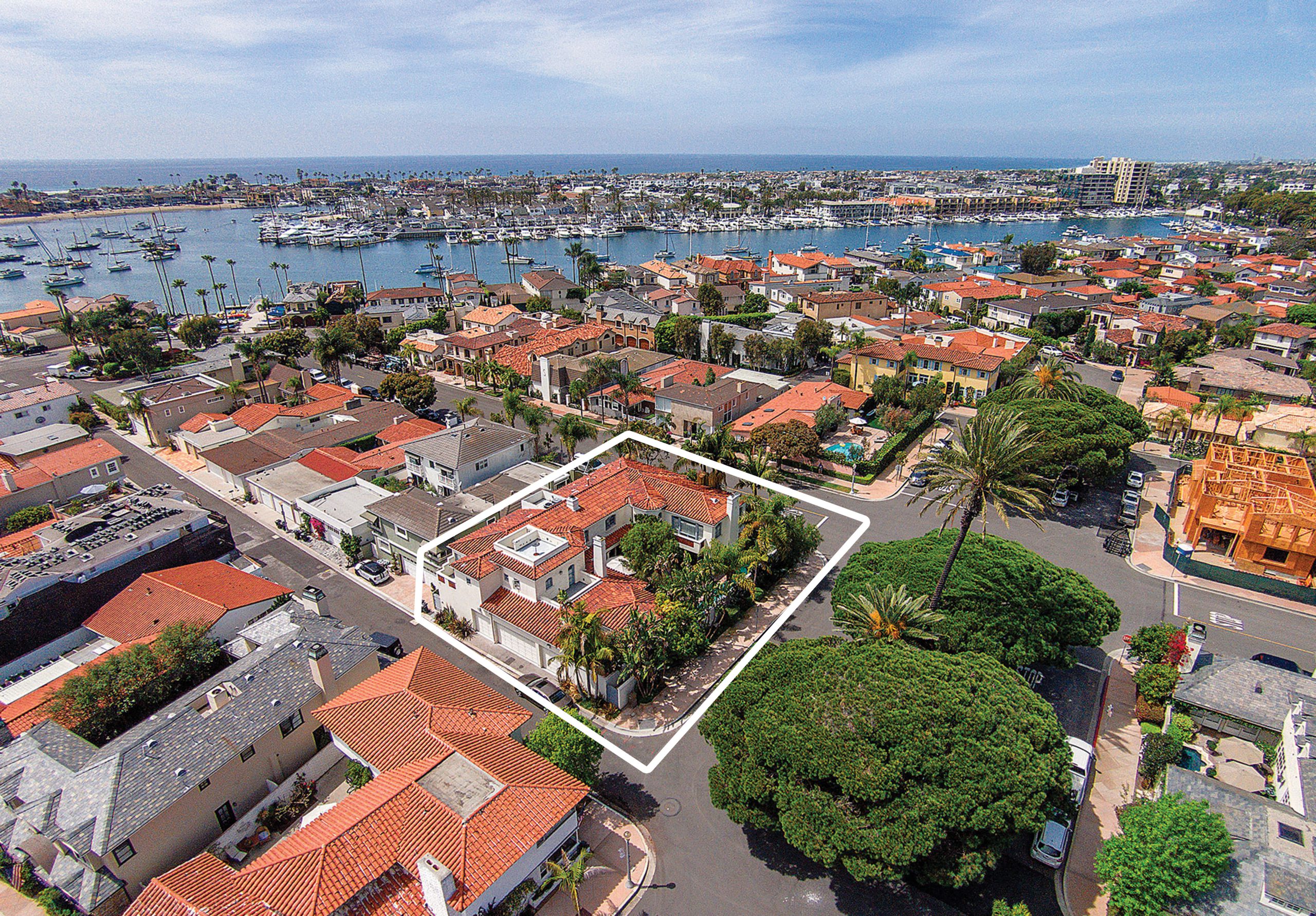 Live the Lido Lifestyle