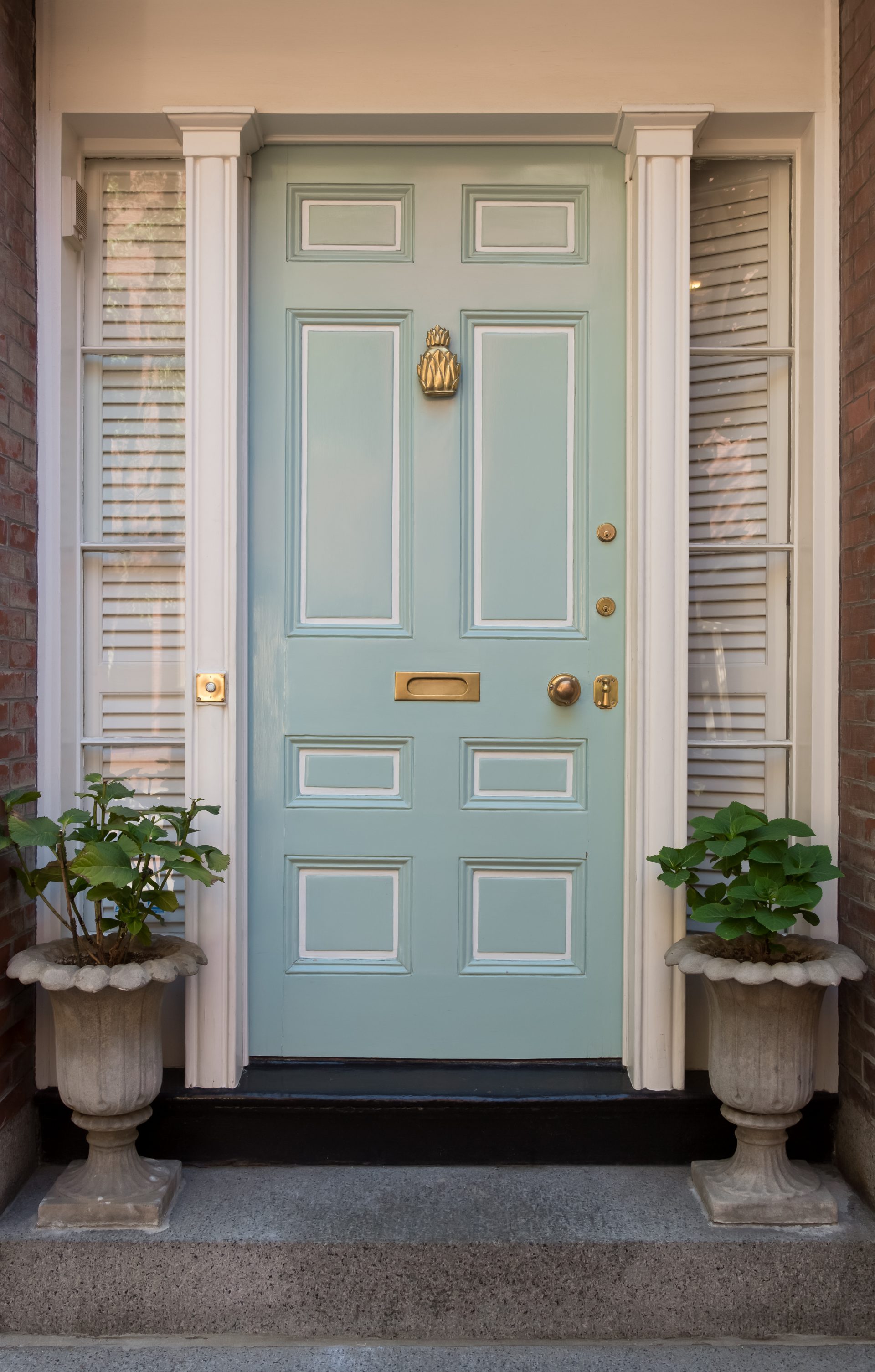 Make Your Home’s Exterior Pop with Color